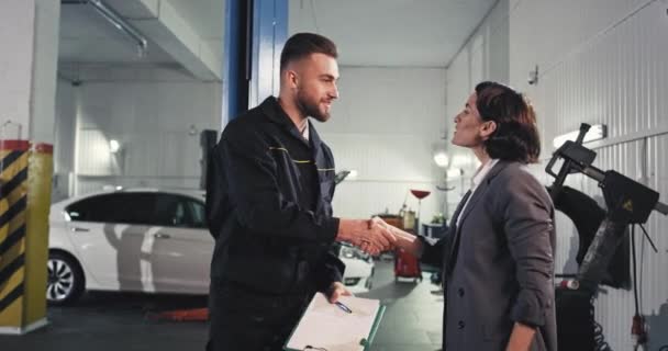 28 Paper handling machine Videos, Royalty-free Stock Paper handling ...