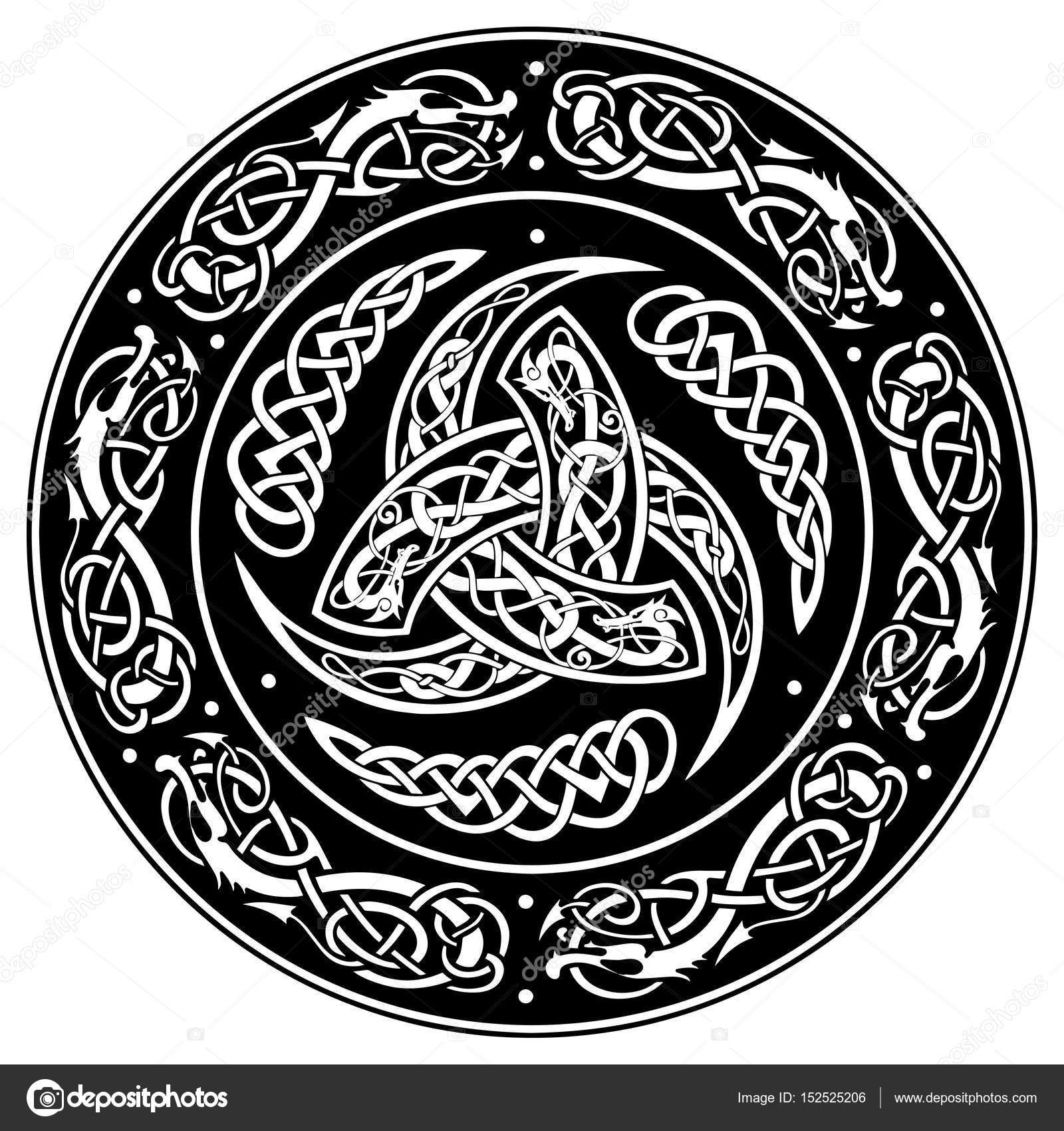Black And White Celtic Shield Knot