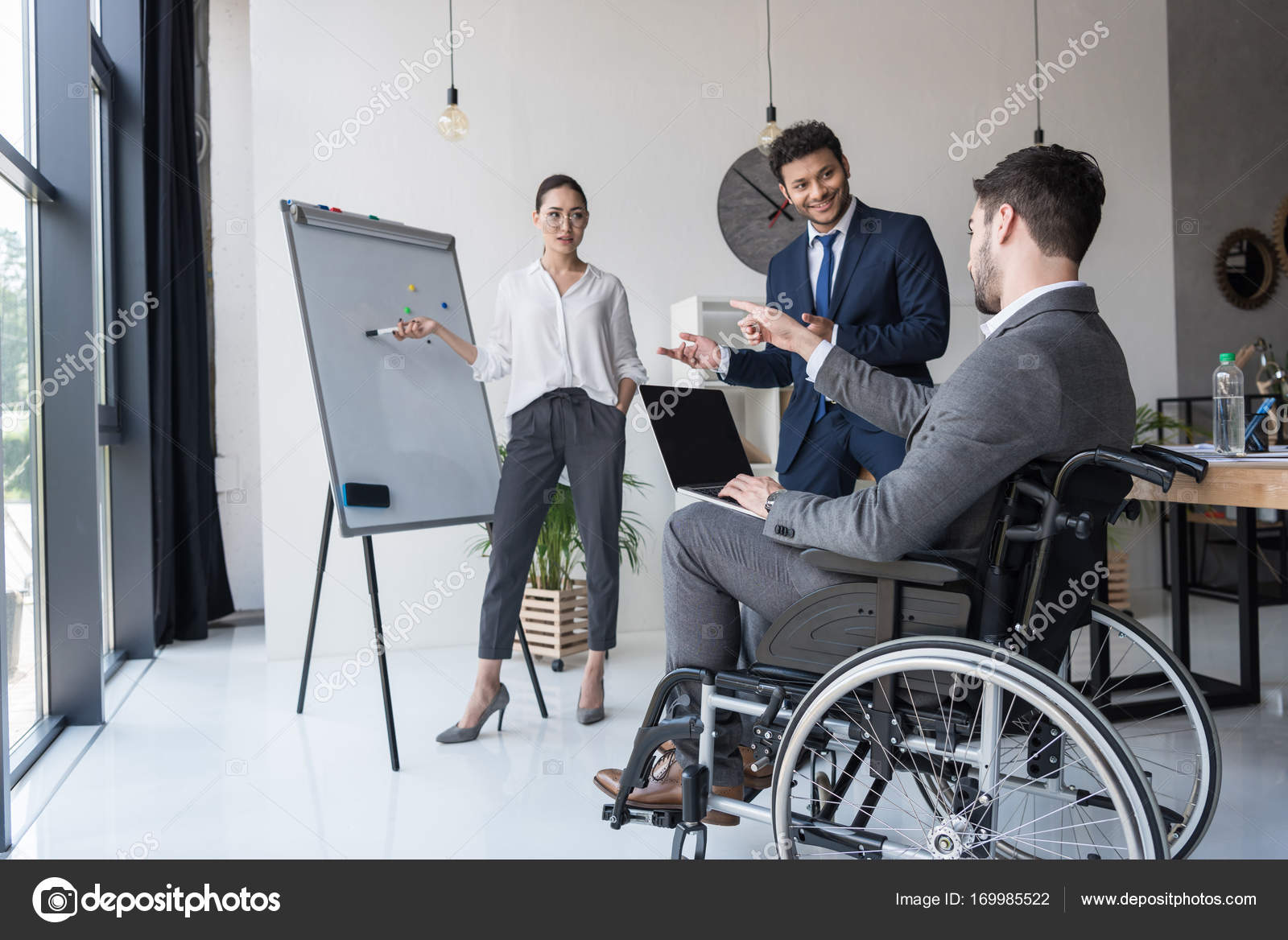 Multicultural businesspeople working together — Stock Photo © AlexLipa ... Multicultural businesspeople working together — Stock Photo © AlexLipa ...
