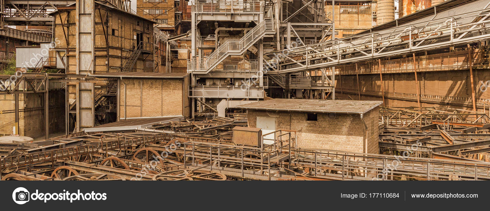 Rusty industrial scenery — Stock Photo © prill #177110684