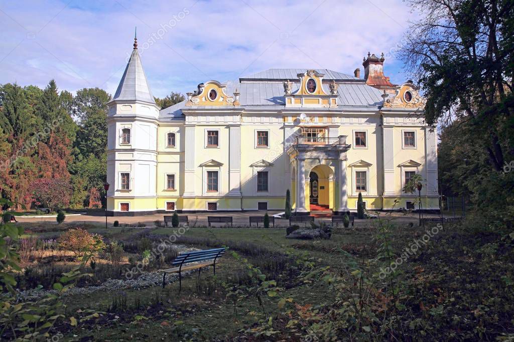 Sobansky Palace finales del siglo XIX, de. Verkhovka, distrito de ...