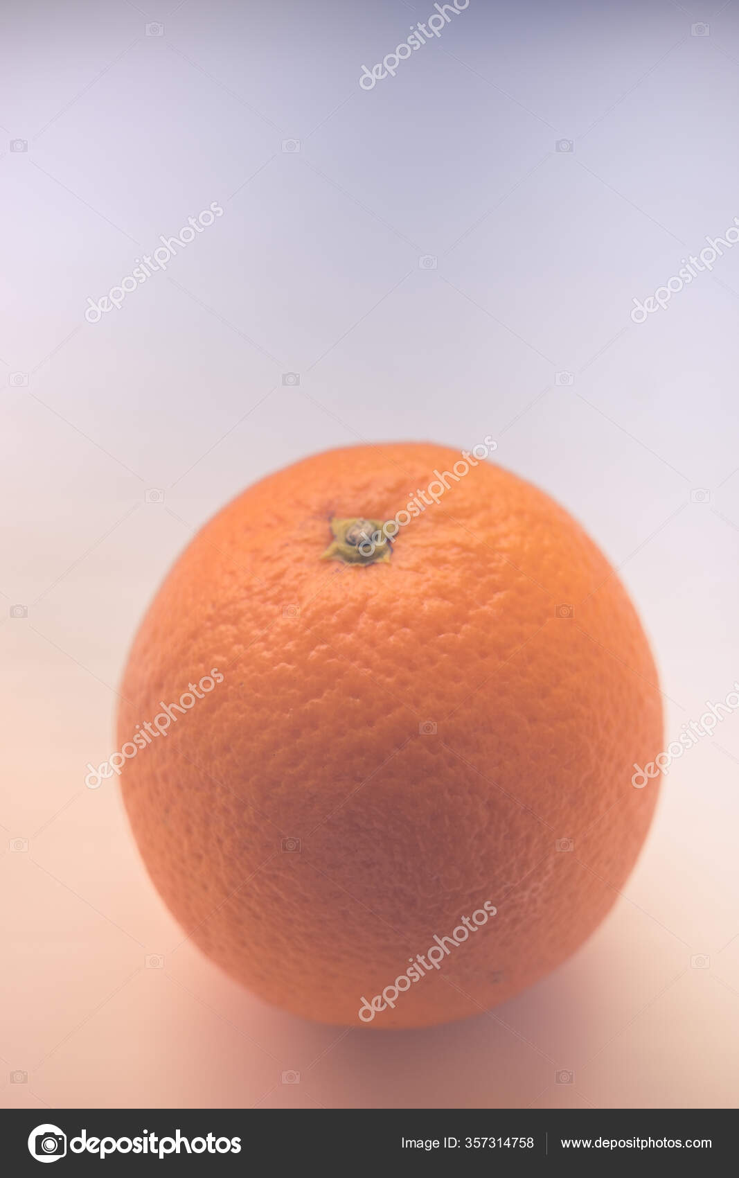 Closeup Ripe Orange Peel Table — Stock Photo © sonymoon #357314758