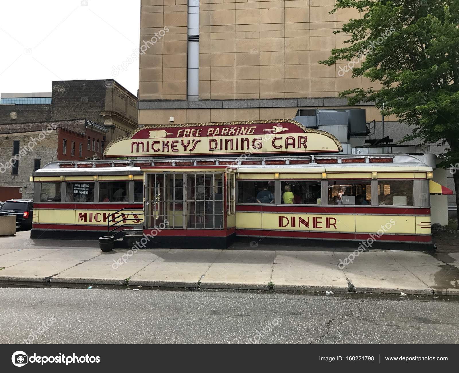 Mickey's Diner Car restaurant eatery. Famous scene in Mighty Ducks ...