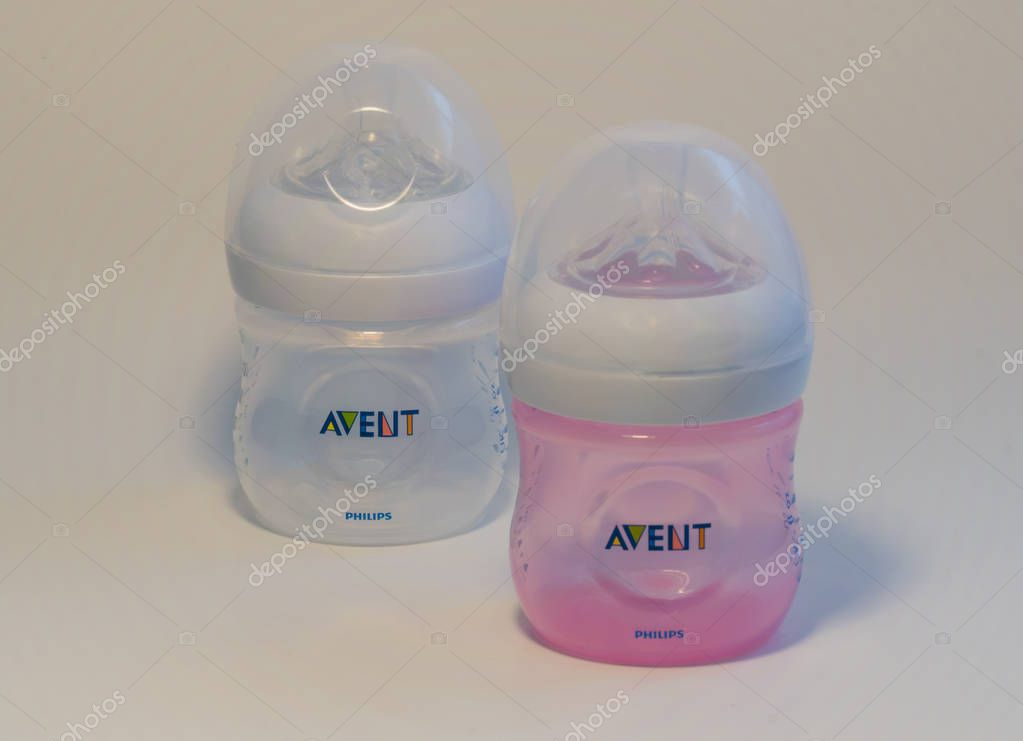 Estados Unidos, Circa 2018: biberones para bebés de la marca Philips ...