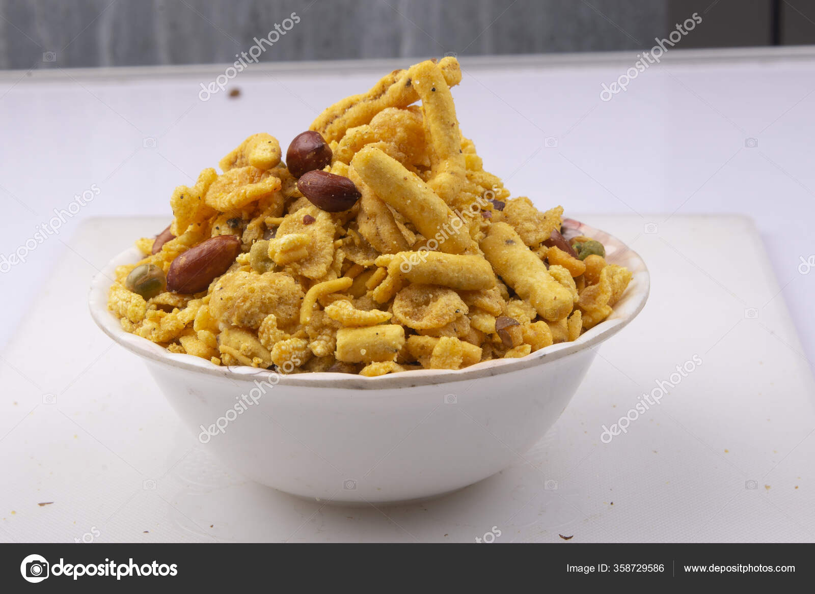 Traditional Indian Khatta Meetha Mixture Namkeen White Bowl ⬇ Stock ...