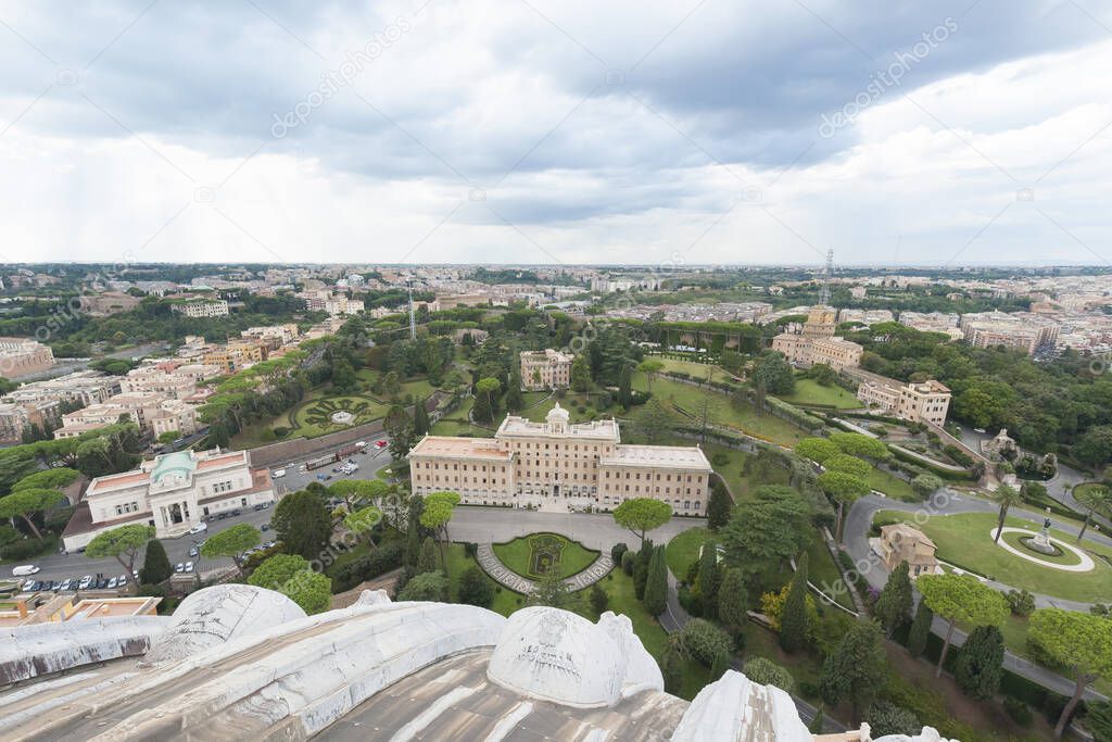 Ciudad del Vaticano - 08 de octubre de 2018: Vista aérea del Palacio de ...
