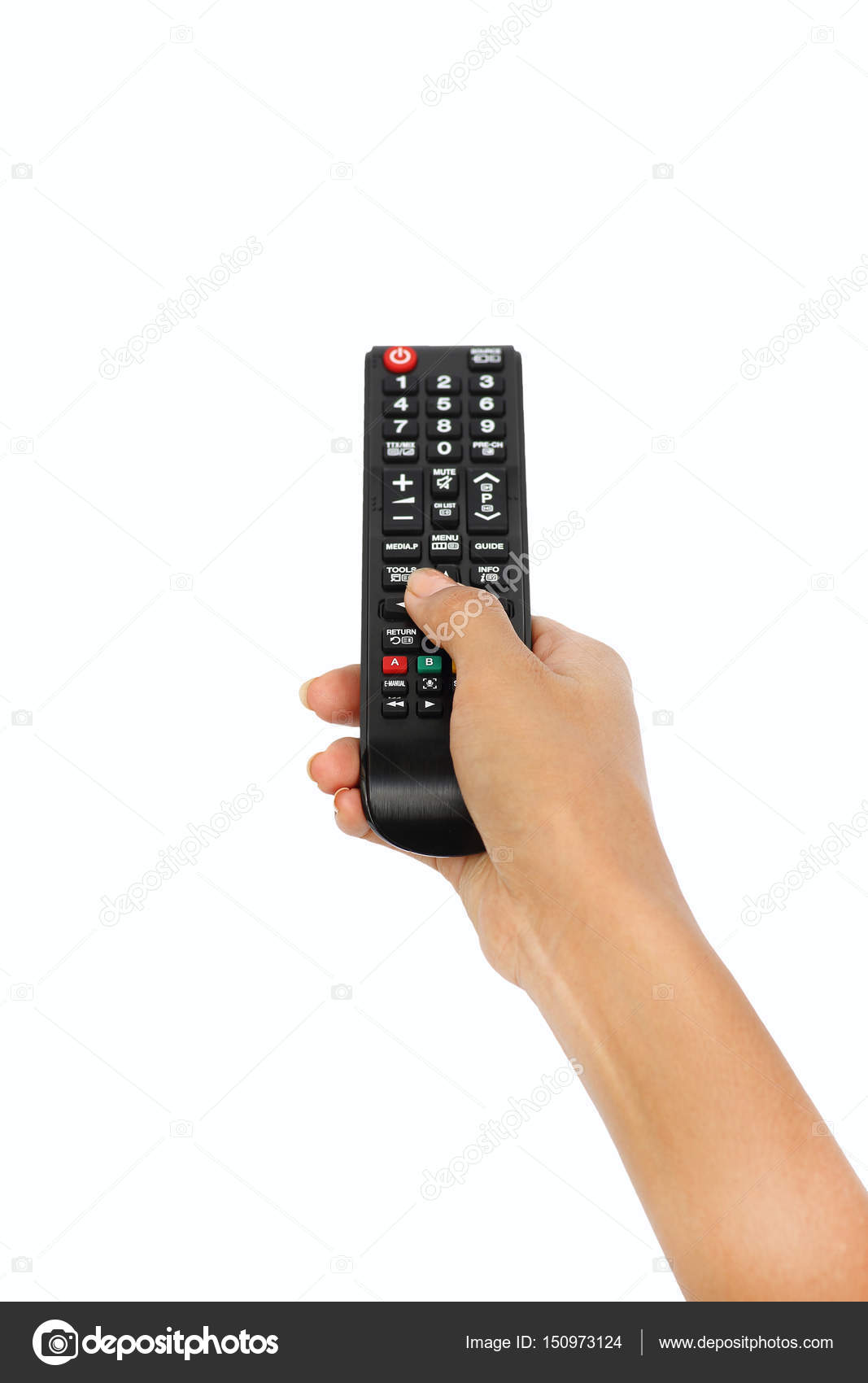 Mano que sostiene el control remoto multimedia en el fondo blanco ...