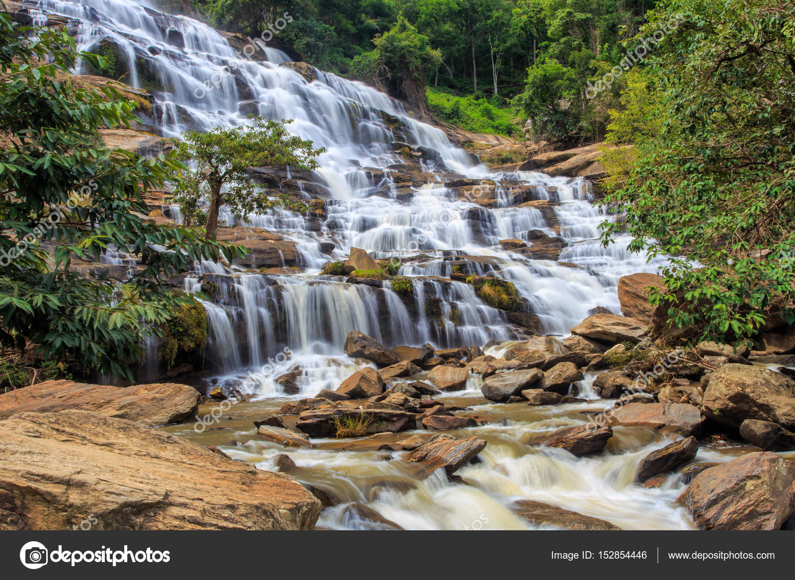 Mae Ya waterfall is a beautiful waterfall in Chiang Mai, Thailand ...