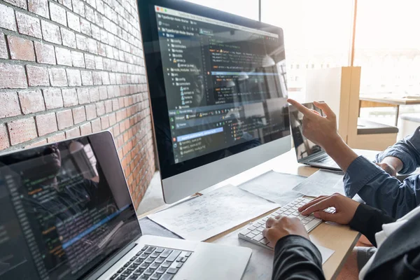 Codigo fuente fotos de stock, imágenes de Codigo fuente sin royalties | Depositphotos