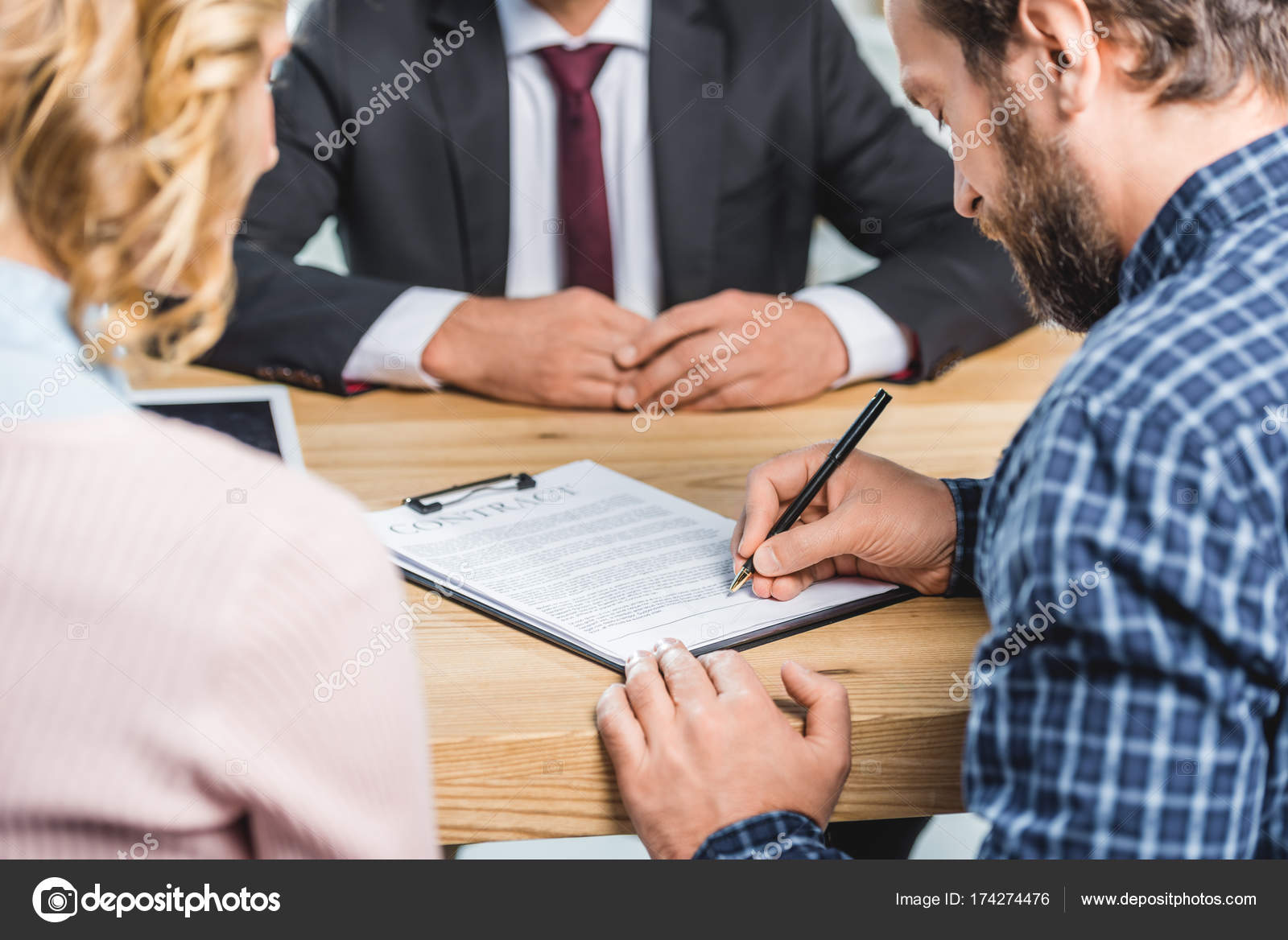 Man signing contract Stock Photo by ©alebloshka 174274476