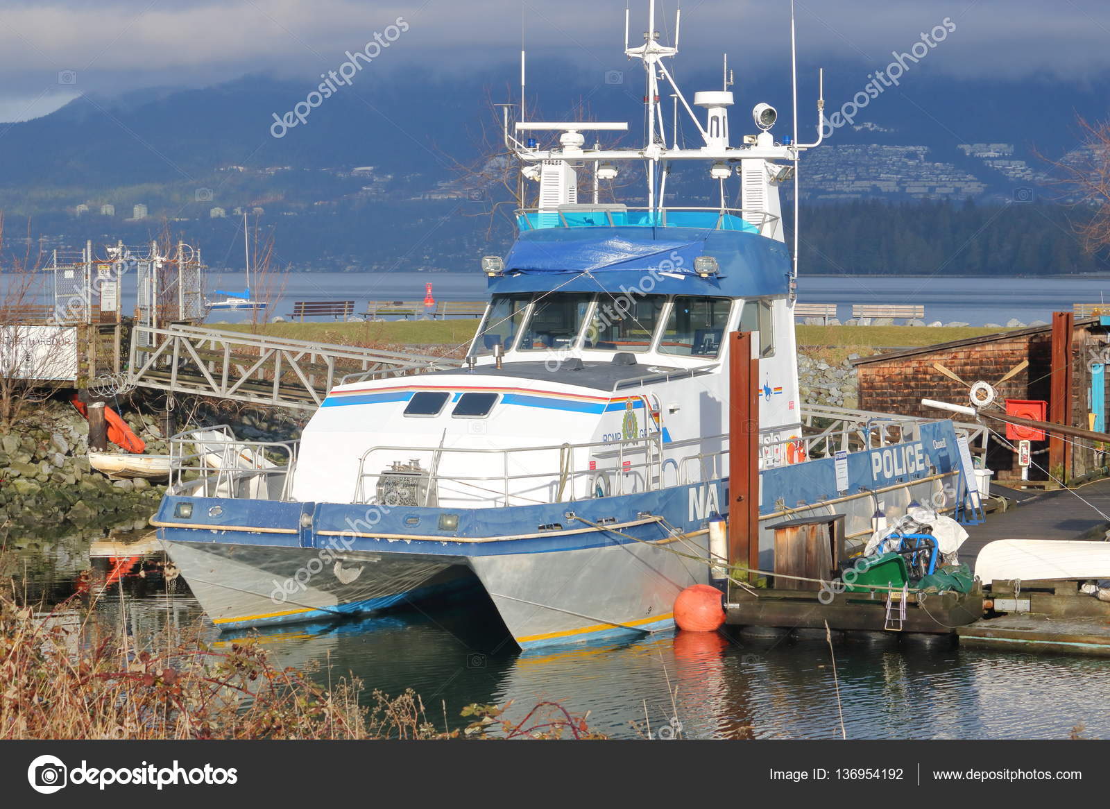 RCMP High-Speed Catamaran – Stock Editorial Photo © modfos #136954192