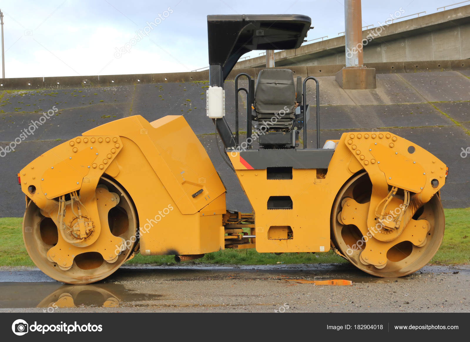 Profile View Compactor Used Repair Replace Asphalt Roads Streets ...