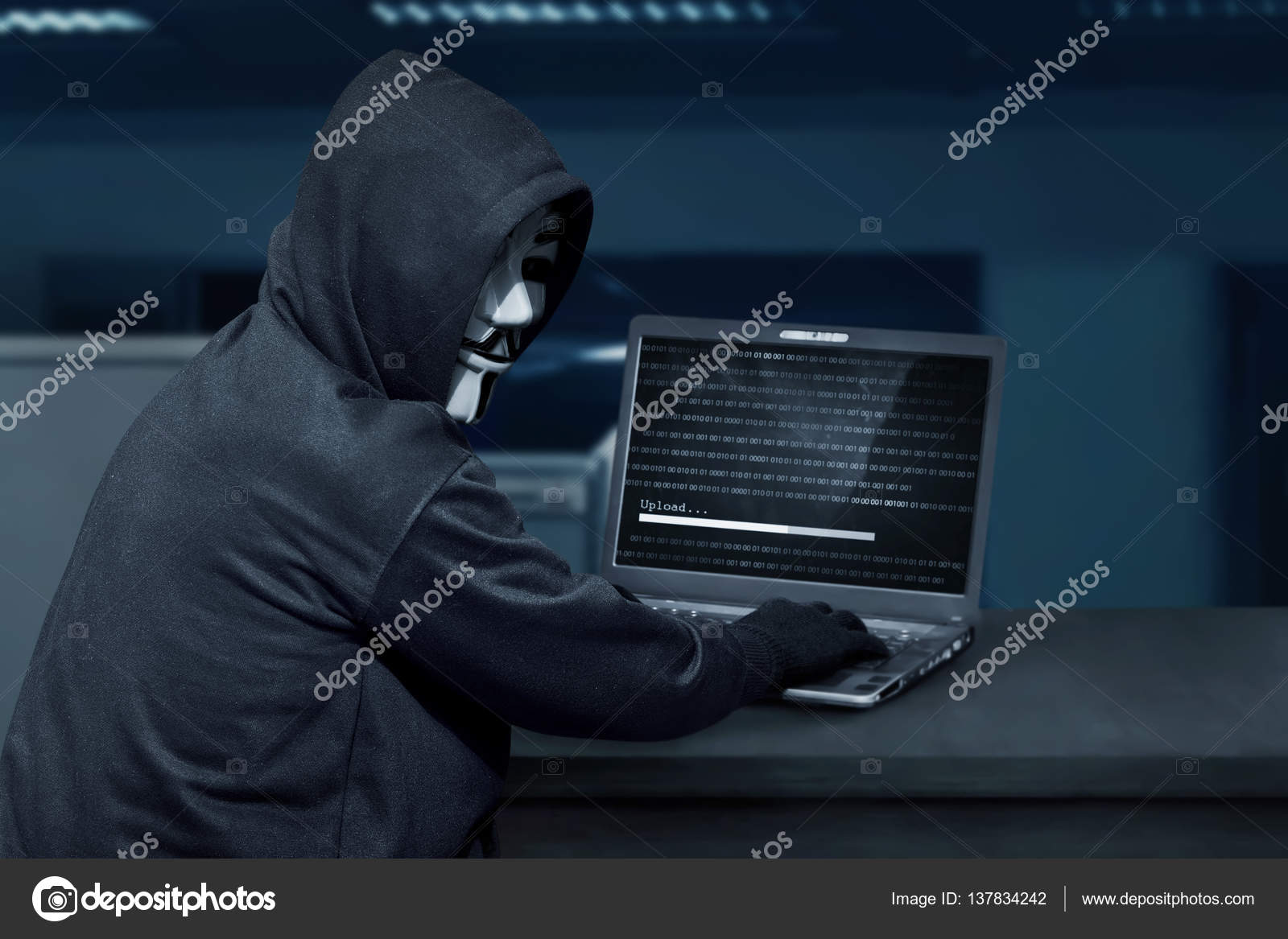 Hacker holding laptop – Stock Editorial Photo © leolintang #137834242