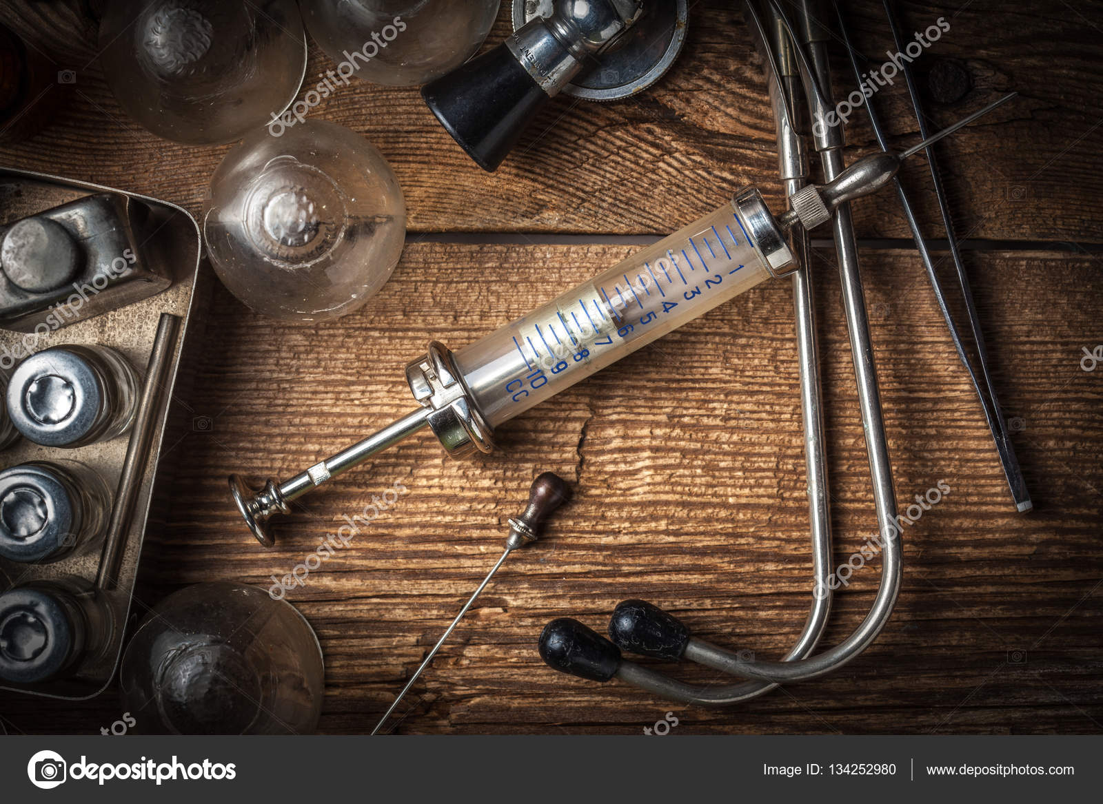 Vintage Glass Medical SyringesMedical EquipmentMedical ...