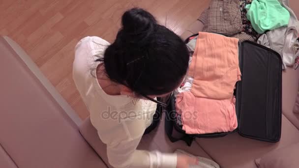 96 Overflowing suitcase Videos, Royalty-free Stock Overflowing suitcase ...