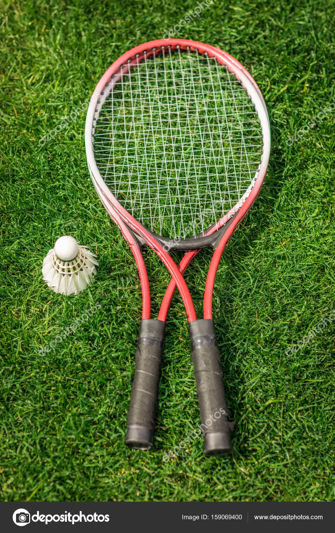 Badminton rackets with shuttlecock — Free Stock Photo © IgorVetushko ...