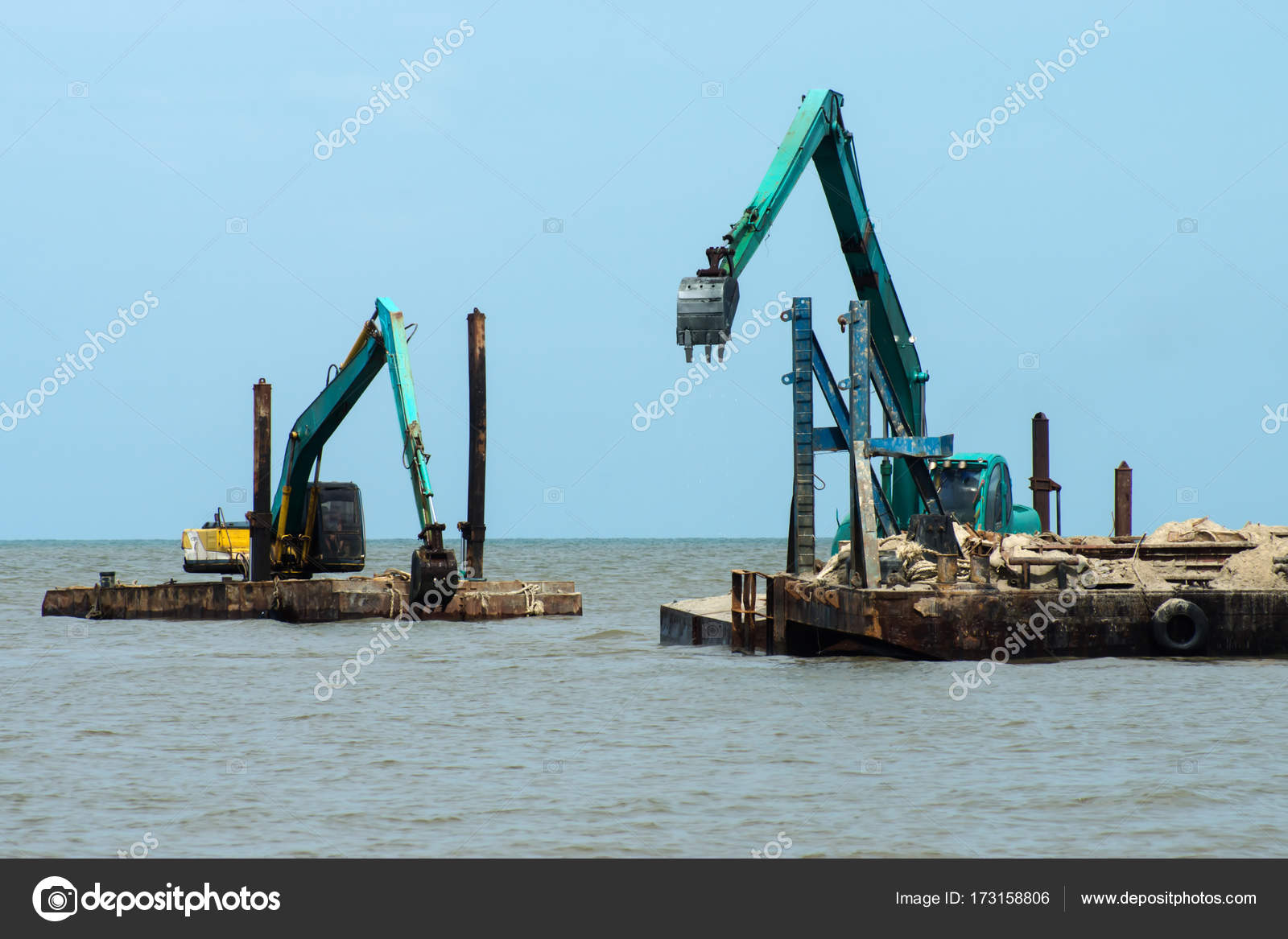Machines are dredging sand in the sea. — Stock Photo © Noppharat_th ...