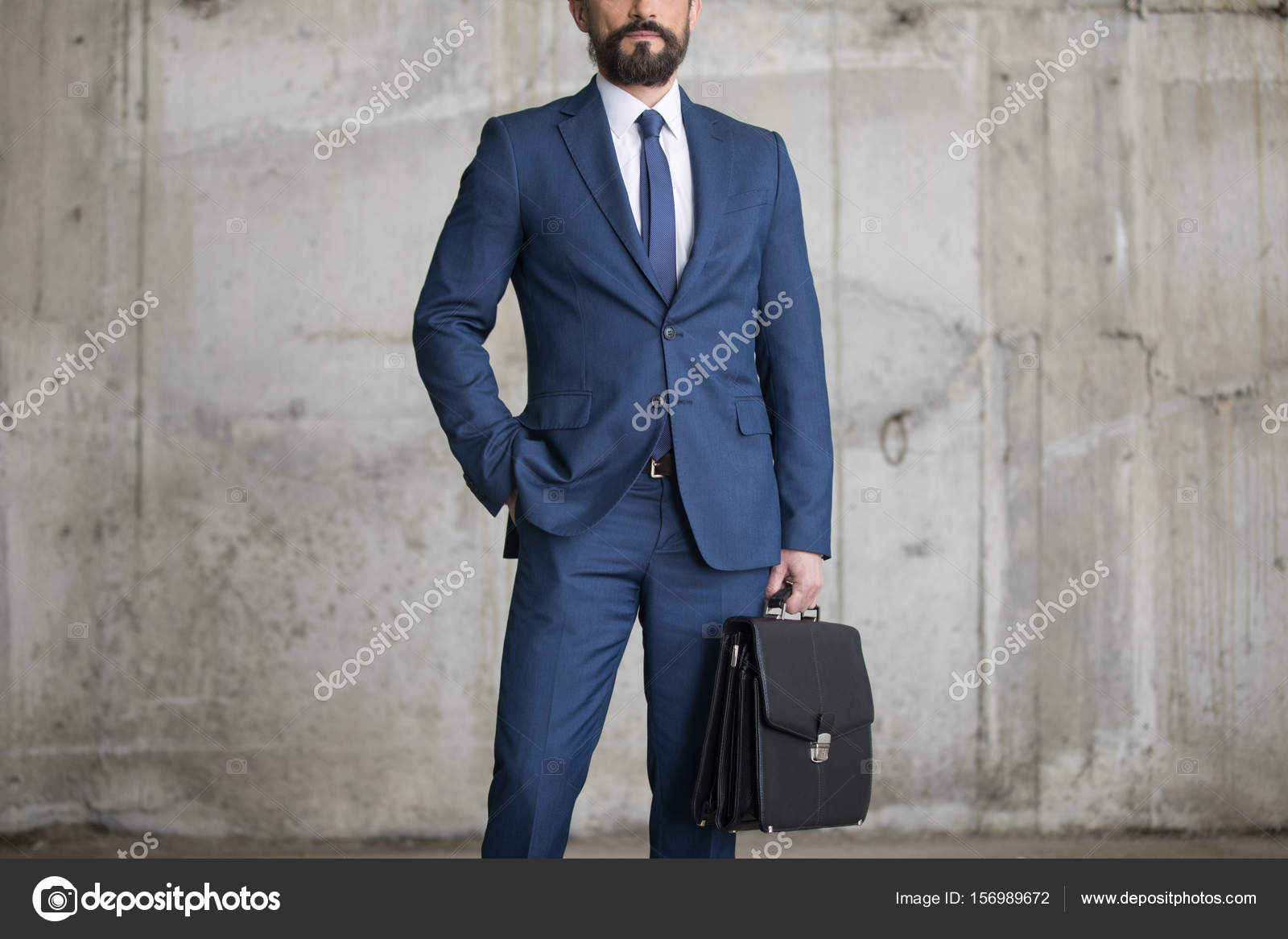 Confident businessman with briefcase — Stock Photo © AllaSerebrina ... Confident businessman with briefcase — Stock Photo © AllaSerebrina ...