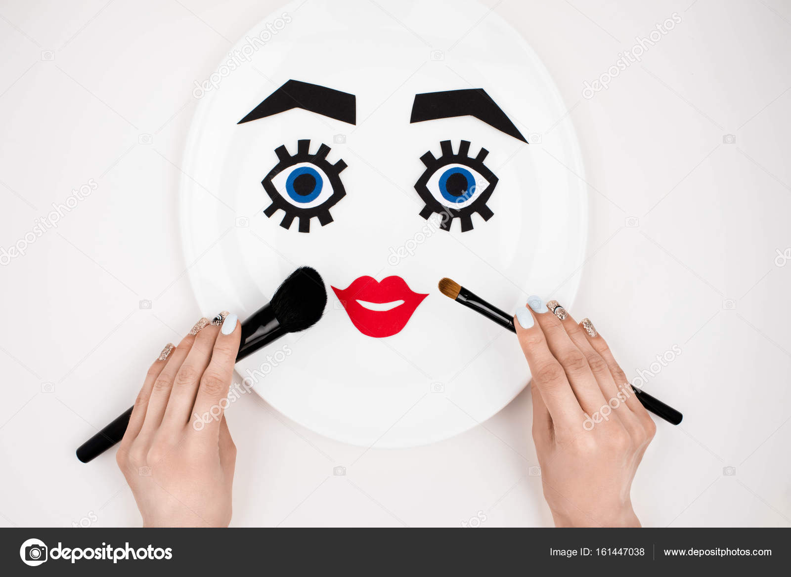 Paper face with makeup on plate — Free Stock Photo © AllaSerebrina ...