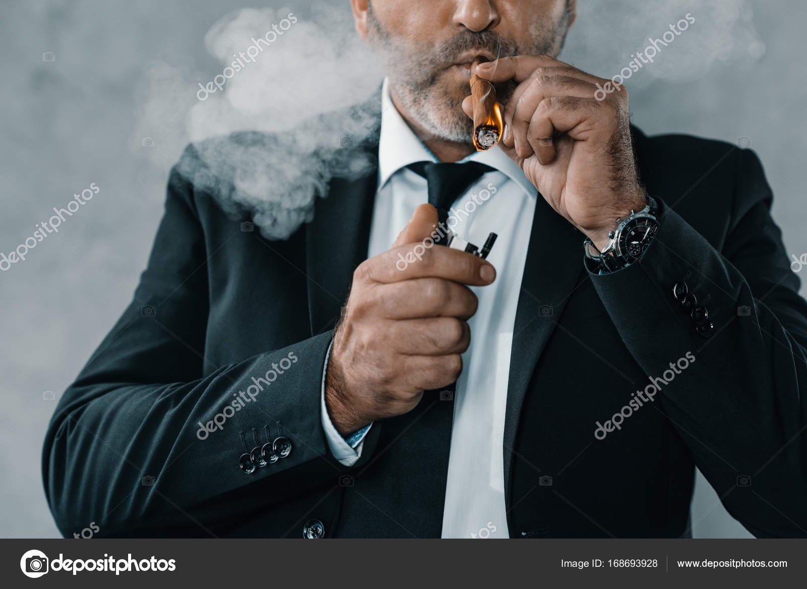 Fumar cigarro: fotografía de stock © AllaSerebrina #168693928 ...