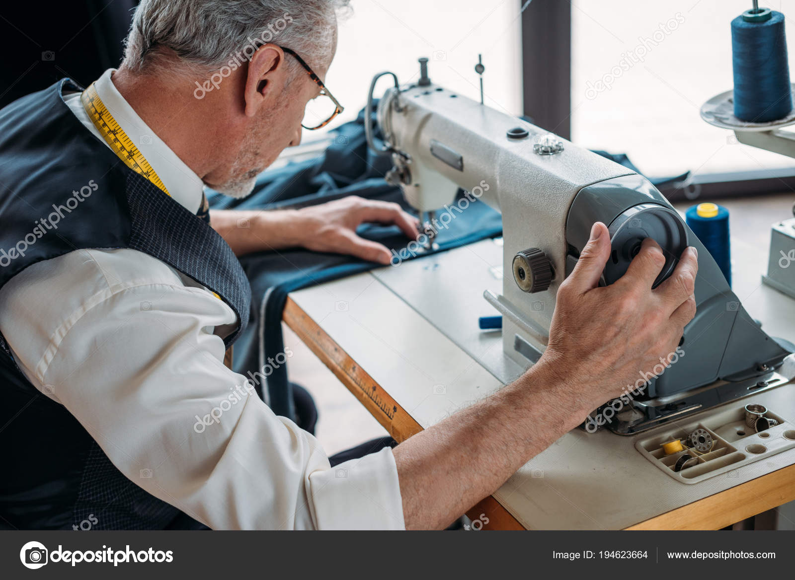 Side View Tailor Sewing Cloth Sewing Machine Sewing Workshop — Stock ...