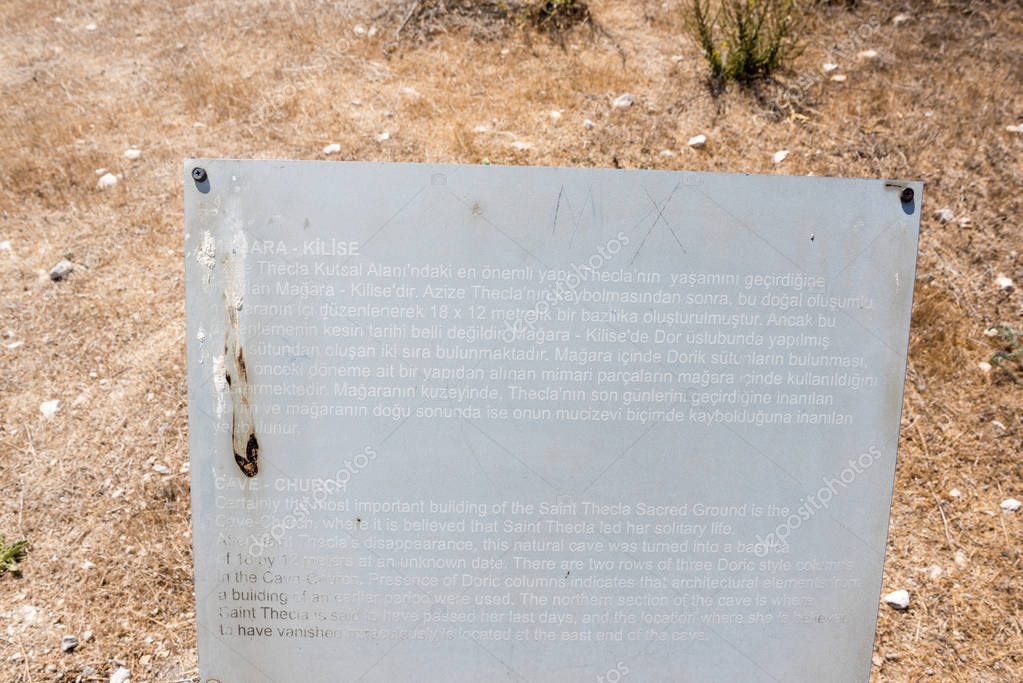 Vista exterior de la Gran Bas lica de Aya Tekla Iglesia cueva subterr ...