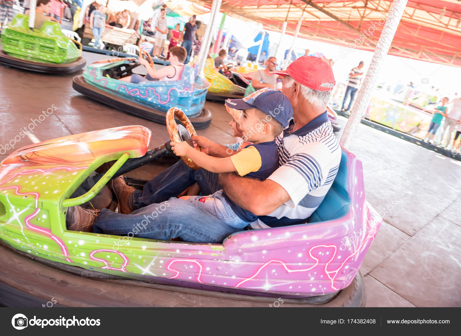 Kids and children having fun at amusement park – Stock Editorial Photo ...