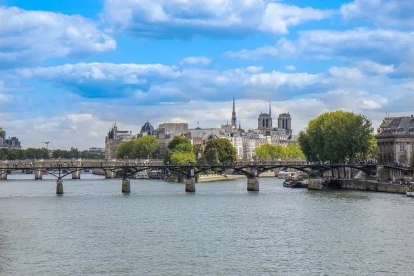 Seine sky Stock Photos, Royalty Free Seine sky Images | Depositphotos