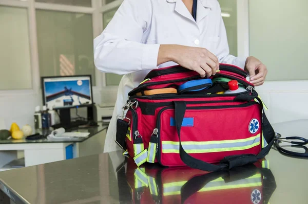 Paramedic bag Stock Photos, Royalty Free Paramedic bag Images ...