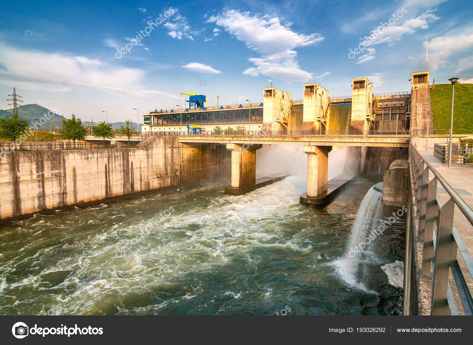 Hydroelectric dam Stock Photo by ©viliam.mucha@gmail.com 193026292