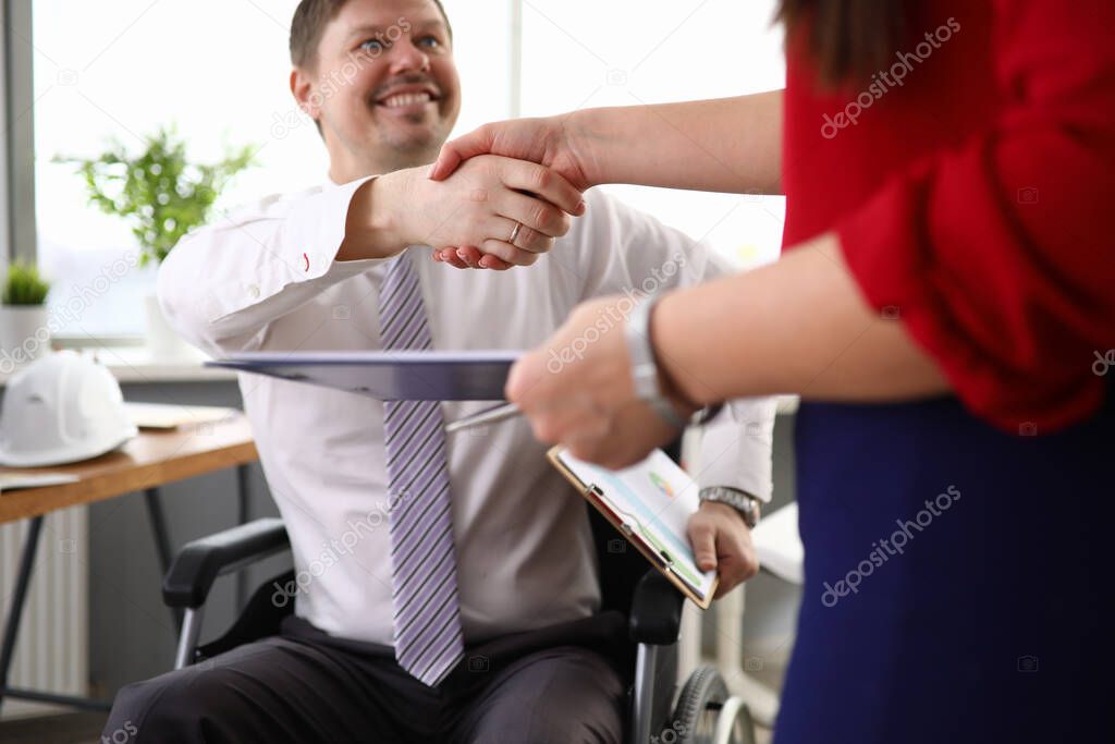 Adaptación de las personas con discapacidad en la sociedad 2023