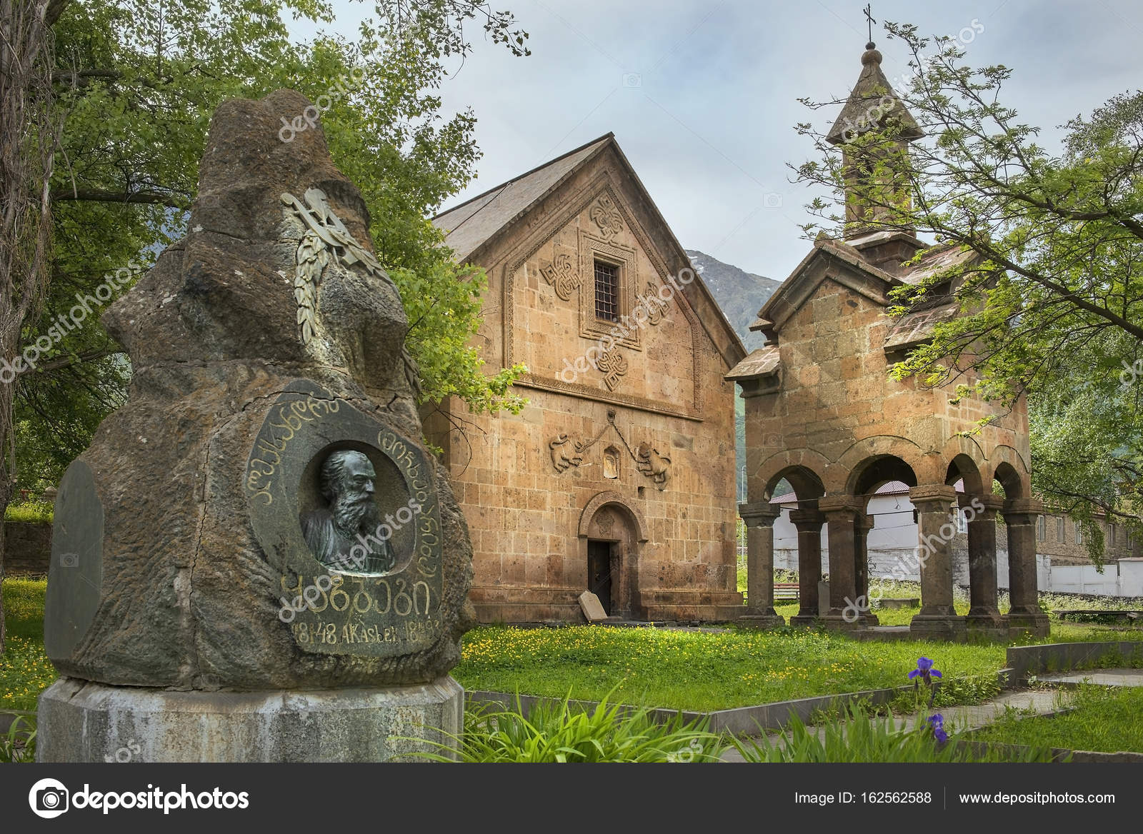 Monument of Alexander Kazbegi and Stepantsminda historical museum ...