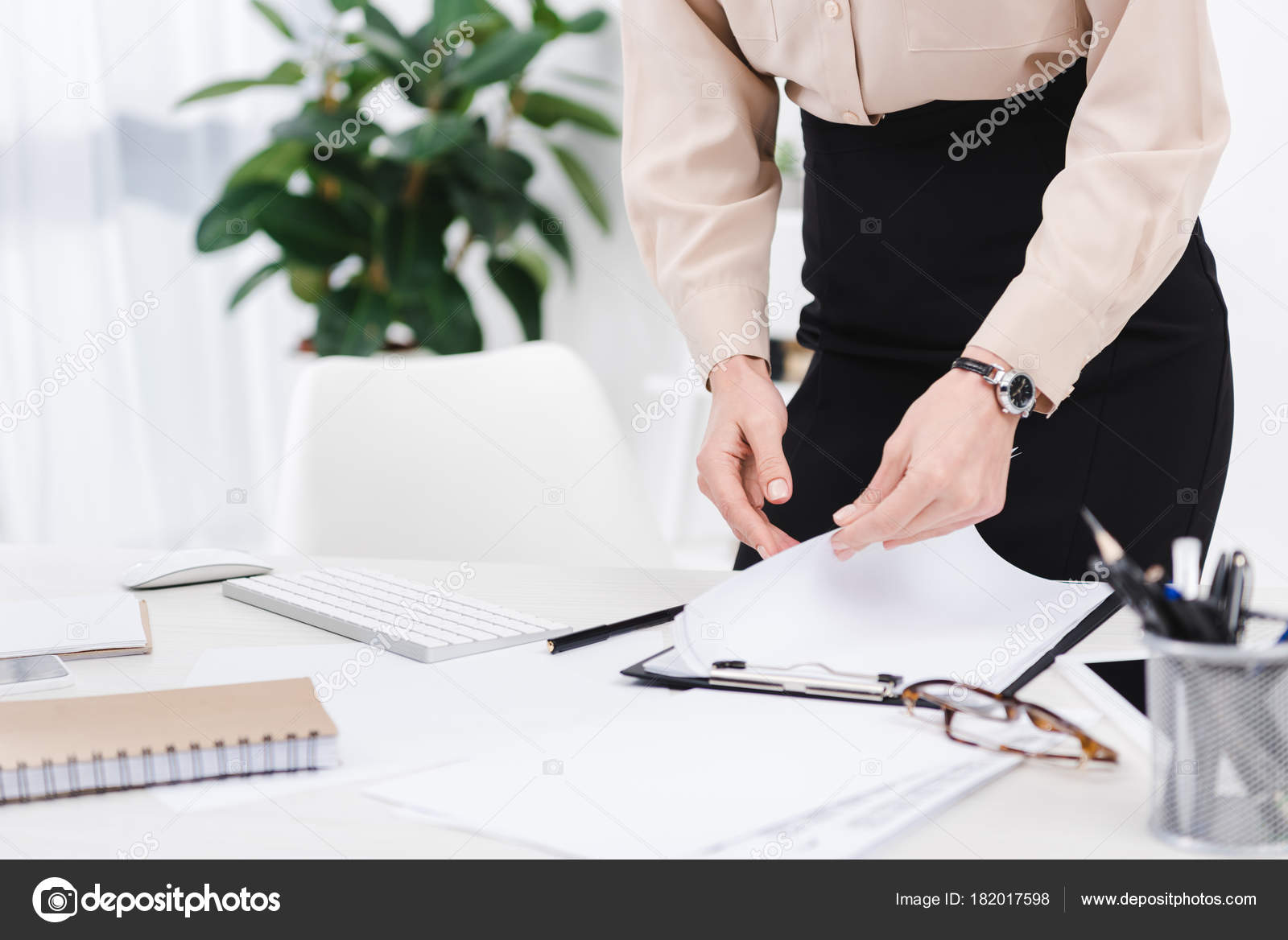 Cropped Shot Businesswoman Doing Paperwork Workplace Office — Free ...