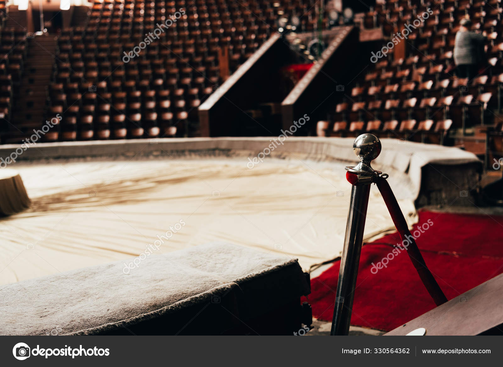 Empty Circus Ring Pin By Pinner On C °I °R ° C ° U° S🎪 | Big