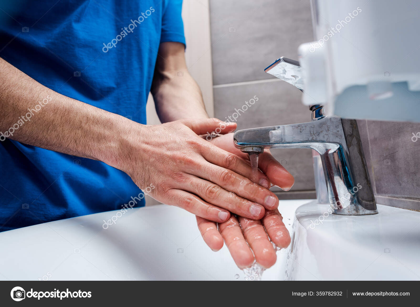 Cropped View Doctor Washing Hands Clinic Stock Photo by ©AndrewLozovyi ...