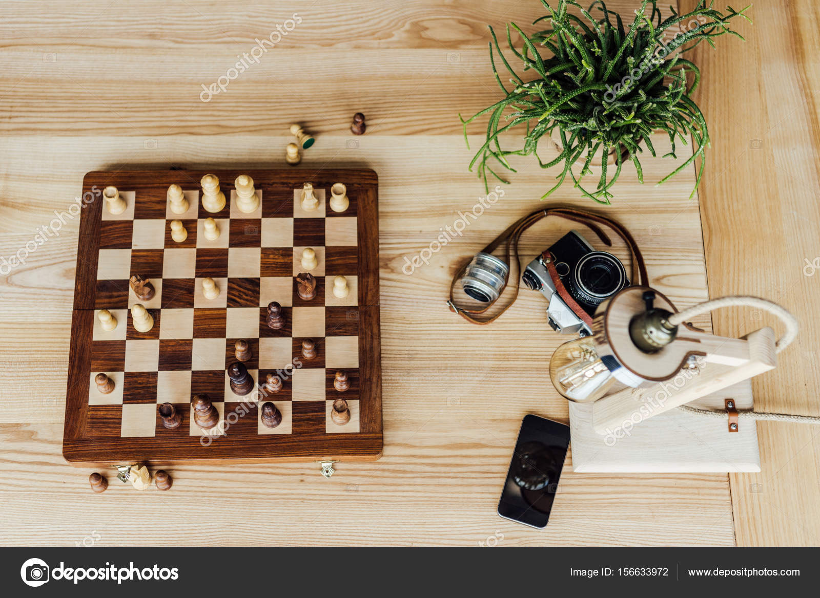 Chess board set with old camera — Stock Photo © ViktoriaSapata #156633972