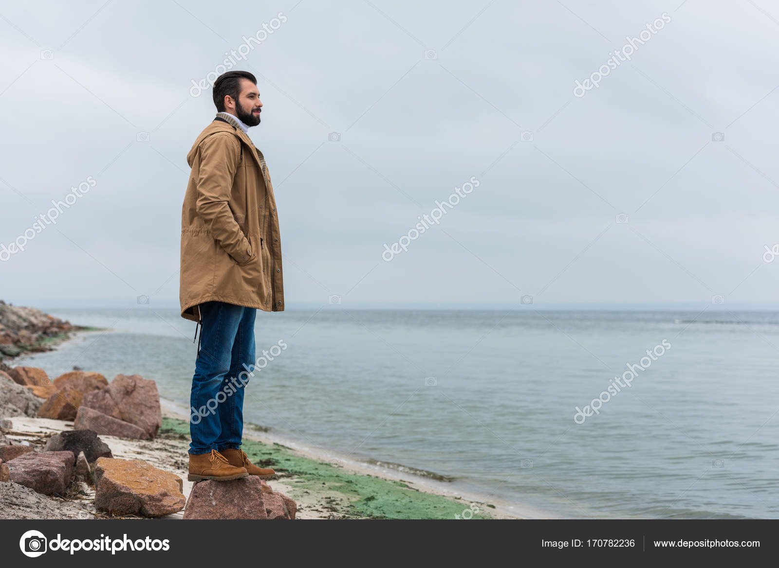 Lonely man — Stock Photo © VitalikRadko #170782236