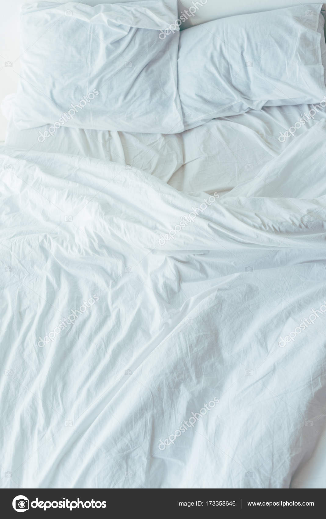 Bed — Stock Photo © VitalikRadko #173358646