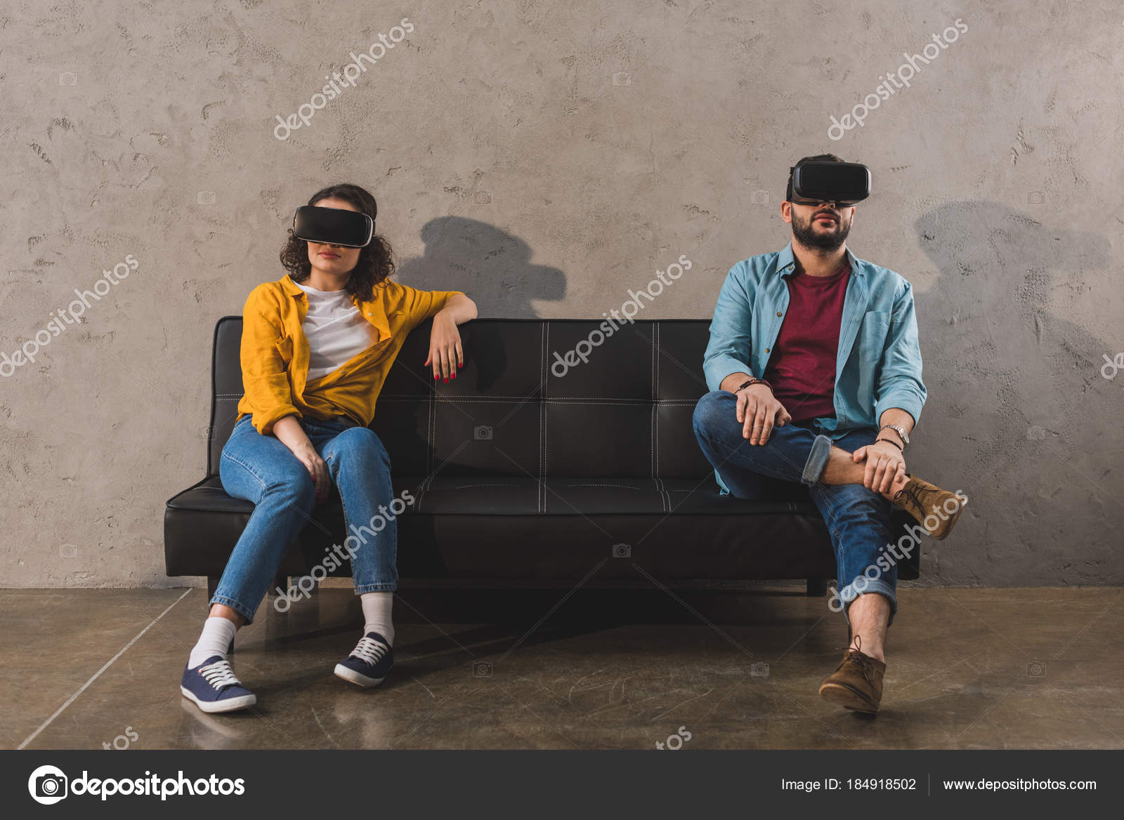 Woman Man Sitting Couch Using Virtual Reality Headset — Stock Photo ...