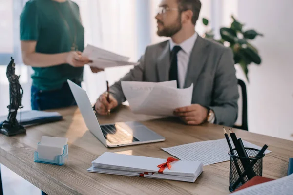 Lawyer client meeting Stock Photos, Royalty Free Lawyer client meeting ...