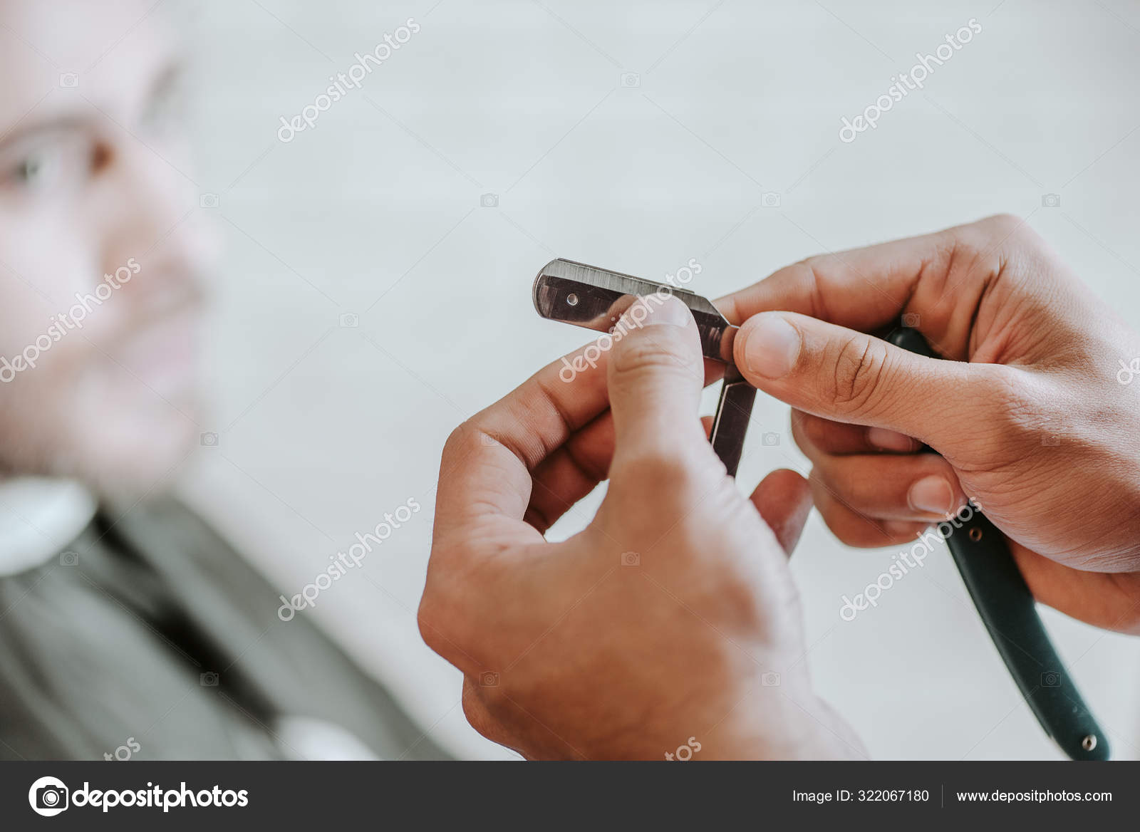 Cropped View Barber Holding Razor Barbershop — Stock Photo ...