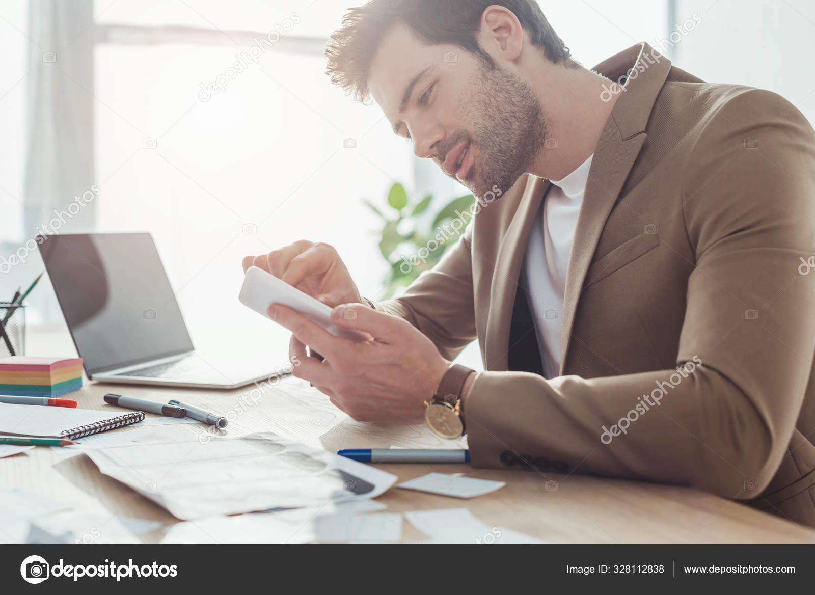 Side View Designer Using Smartphone App Sketches Table — Stock Photo ...