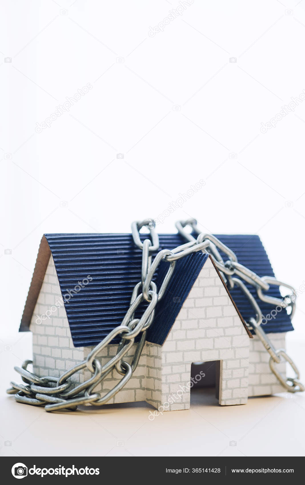 House Model Blue Roof Chain Isolated White — Stock Photo © VitalikRadko ...