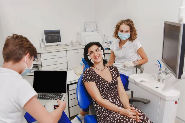 Setting and determining bite and position of jaws with the help Stock ...