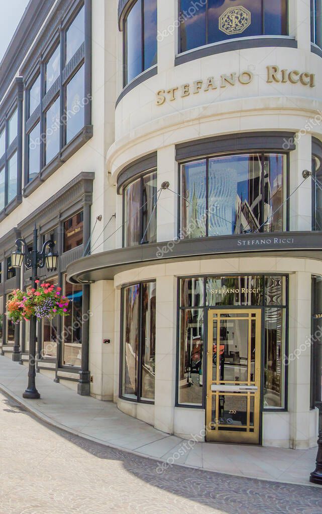 Beverly Hills, CA / USA - 6.2.15: Stefano Ricci es una marca privada de ...