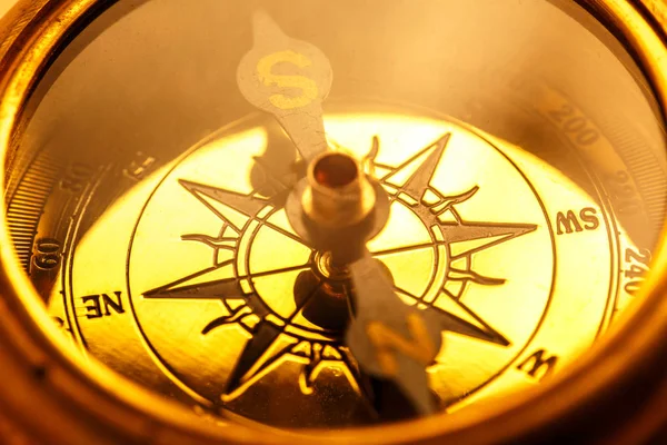 Vintage brown compass Stock Photo by ©Garsya 152245520