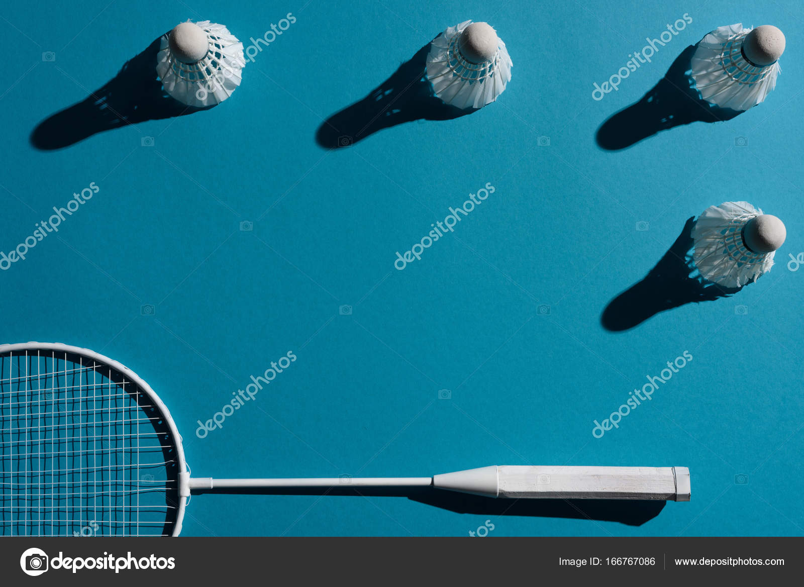 Badminton racket and shuttlecocks — Stock Photo © VadimVasenin #166767086