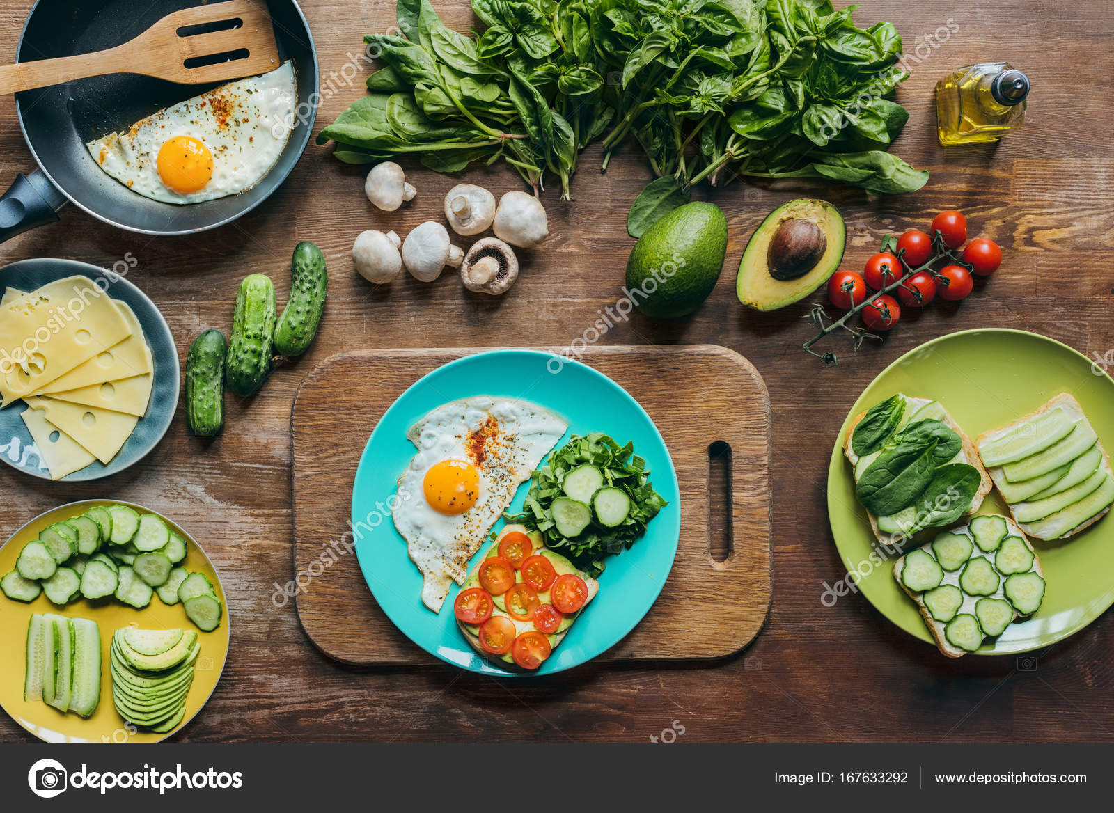 Healthy breakfast on plate — Stock Photo © VadimVasenin #167633292