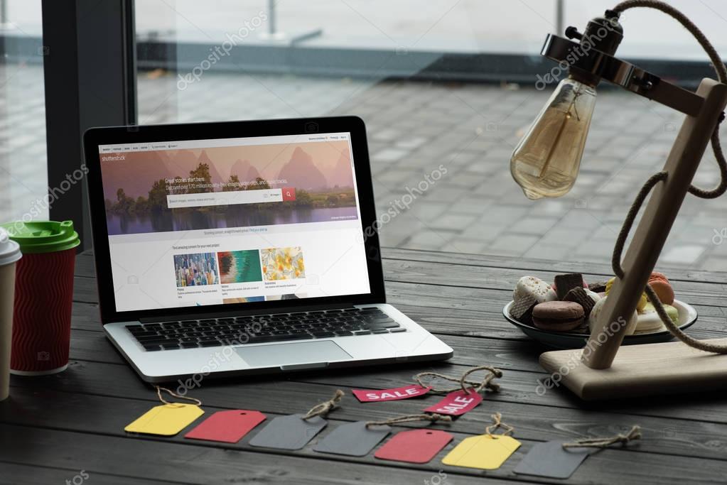 Laptop with shutterstock website – Stock Editorial Photo © VadimVasenin ...