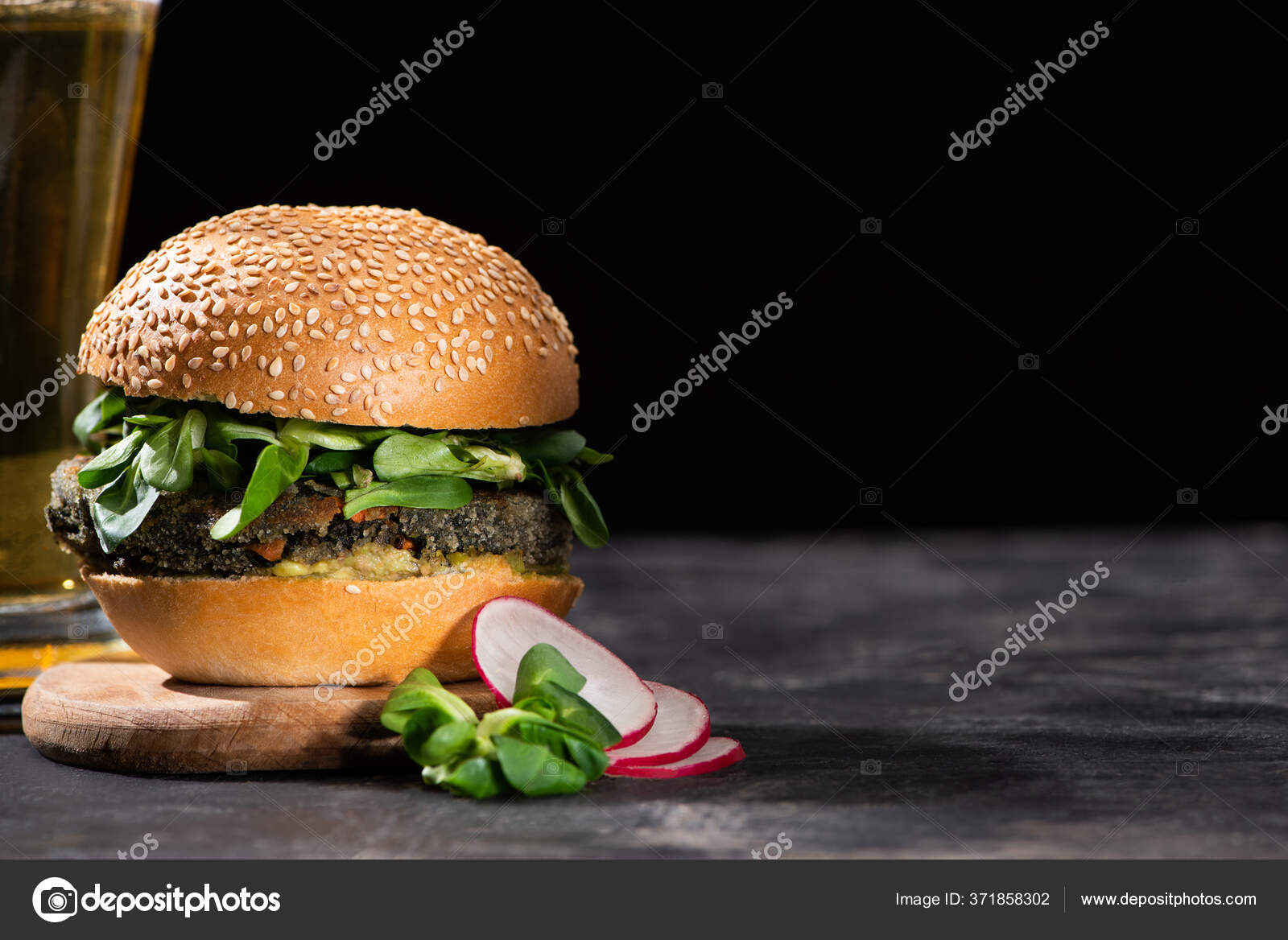 Selective Focus Tasty Vegan Burger Microgreens Served Beer Radish ...